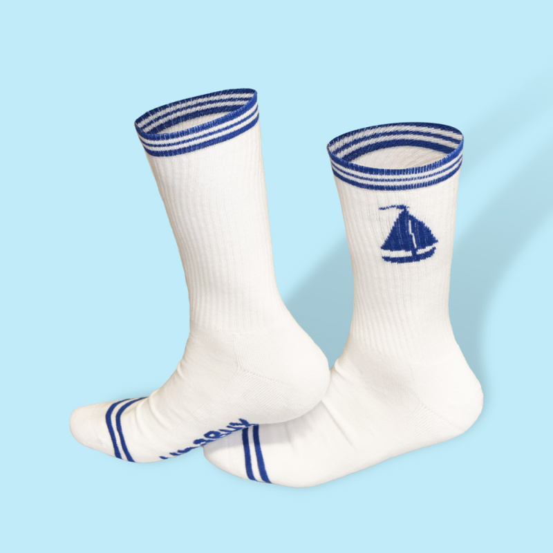 BLUE SAILS, 8,95