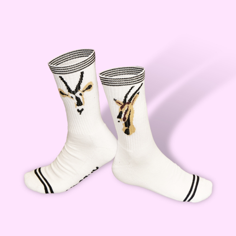 TWO HORNS, 8,95